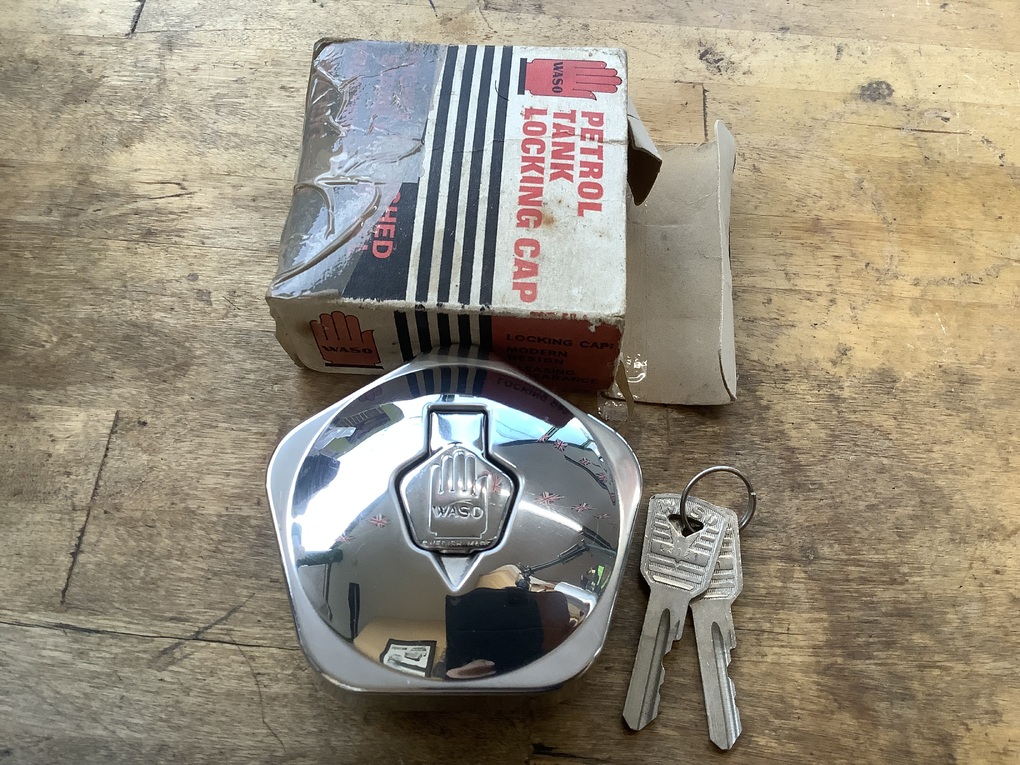 英国 レア ガスキャップ | 前期 WASO PENTAGON ガスキャップ NOS