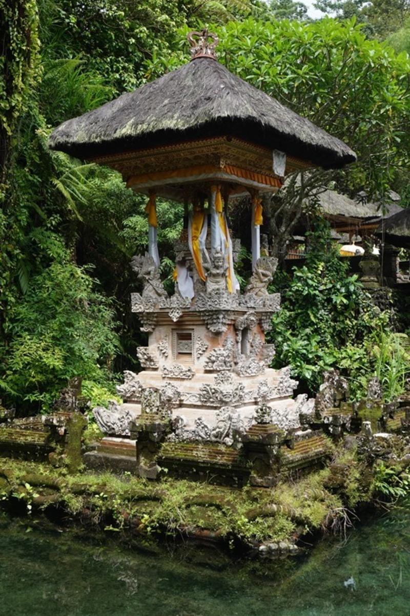 ティルタ・ウンプル寺院、グヌン・カウィ、寺院、景勝地／バリ島旅行記～神々の島